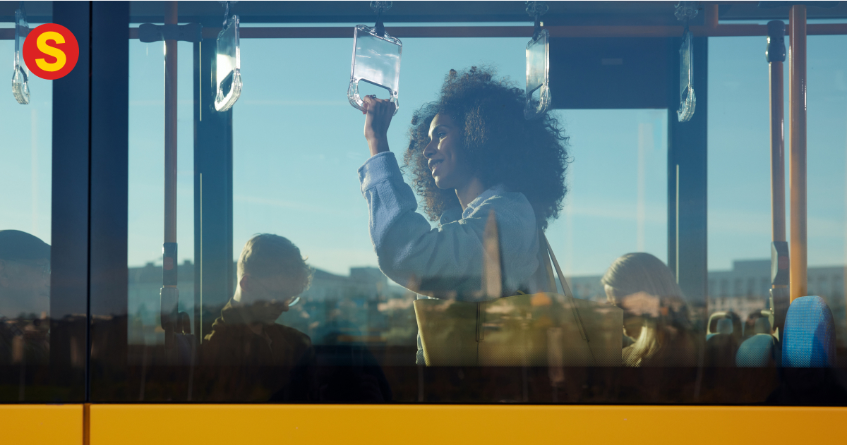 Bus to/from KEF-Airport – Strætó